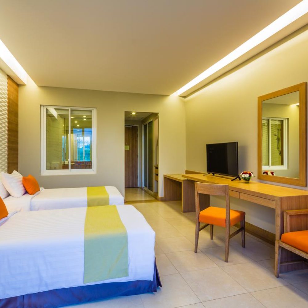 Pattana Hotel Live Front Center In All The Action pattana-hotel-live-front-center-in-all-the-action