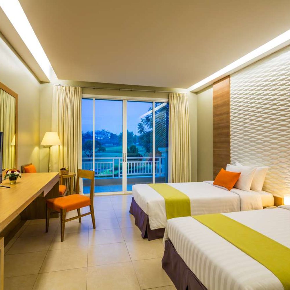 Pattana Hotel Live Front Center In All The Action pattana-hotel-live-front-center-in-all-the-action